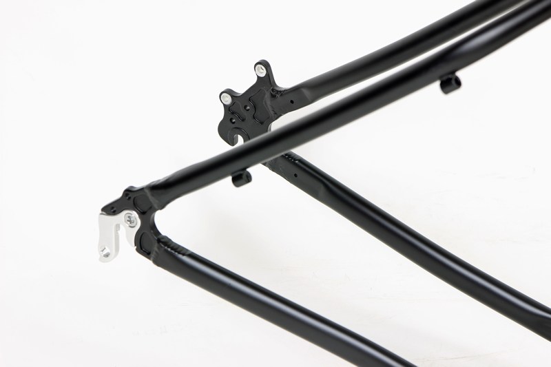 monster-ltd-frame-mattblk-4.JPG